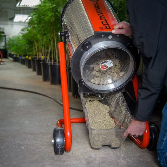 Dry Bud Trimmer - Dry Cannabis Trimmer | Triminator