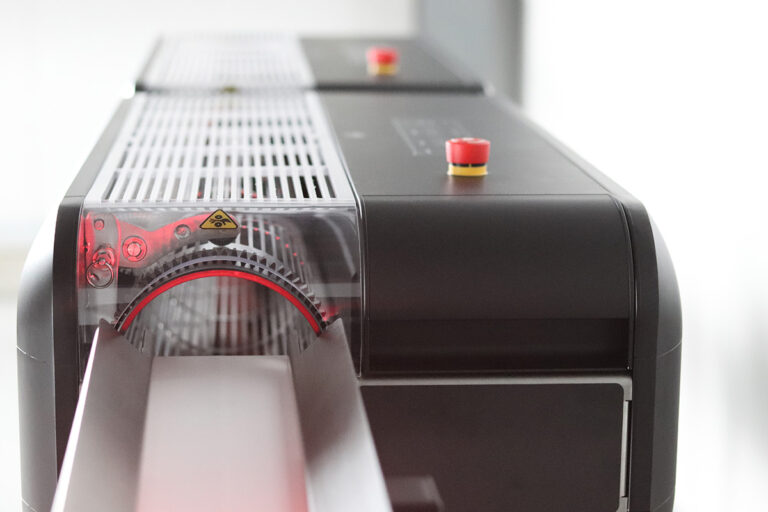 Hybrid™ Infeed Conveyor and Outfeed Conveyor | Triminator