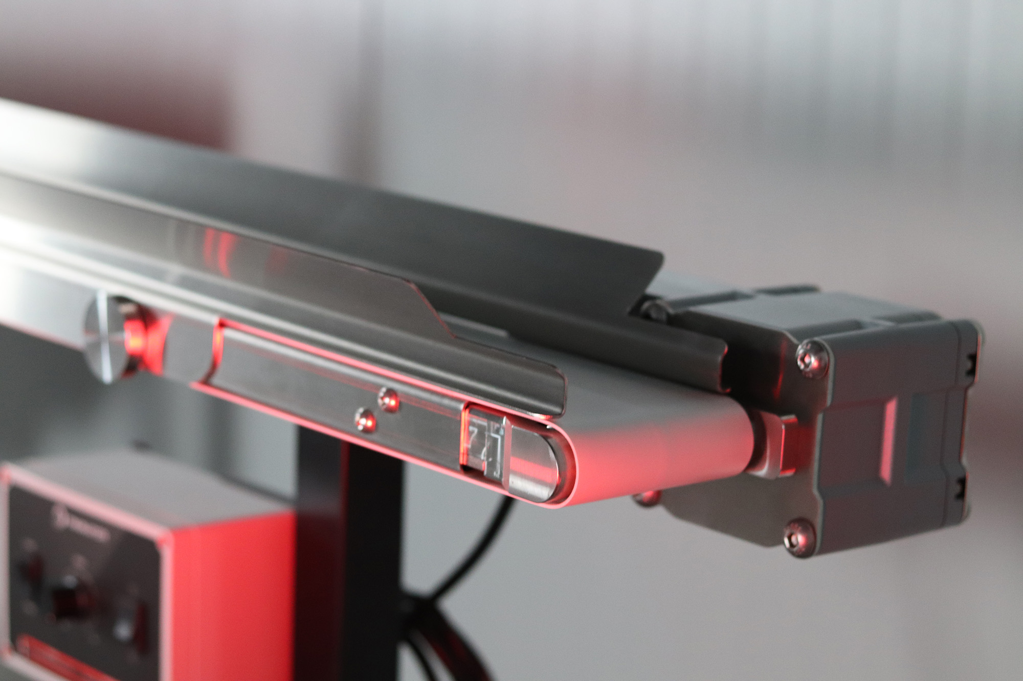 Hybrid™ Infeed Conveyor and Outfeed Conveyor | Triminator